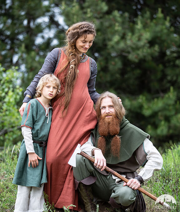 LARP costumes and dresses for men and women